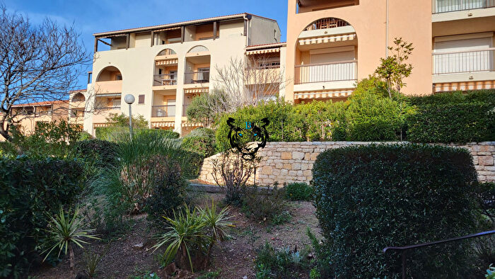 Appartement à vendre - Roquebrune-sur-Argens, Les Terrasses - 3 pièces - 2 chambres