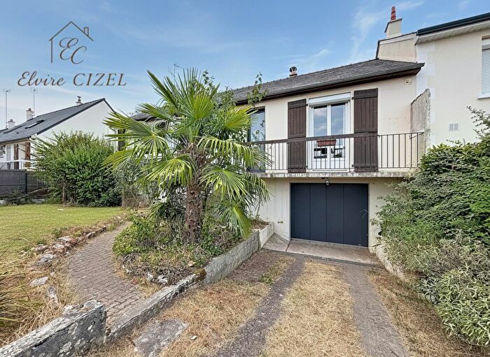 Maison 5 pièces à Montbazon, à vendre