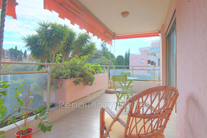 Cagnes-sur-Mer : Appartement 4 pièces à vendre