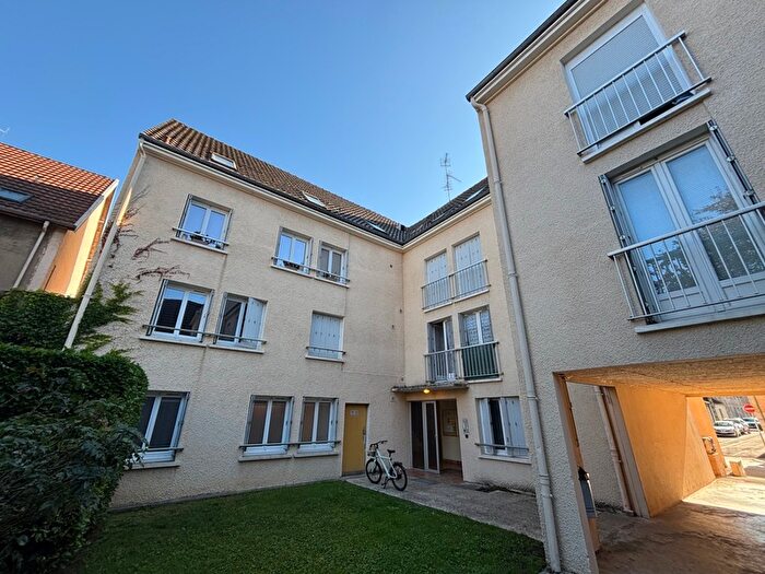 Appartement à vendre - Auxonne - 3 pièces - 2 chambres