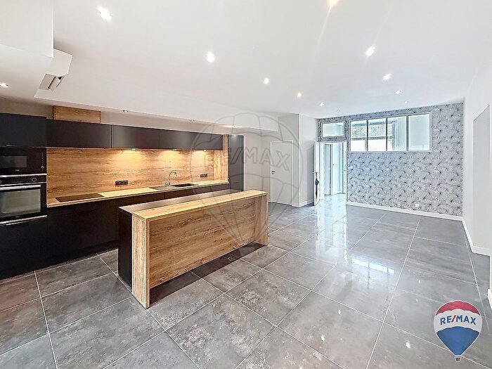 Appartement à vendre - Beaune, Madeleine - 6 pièces - 4 chambres