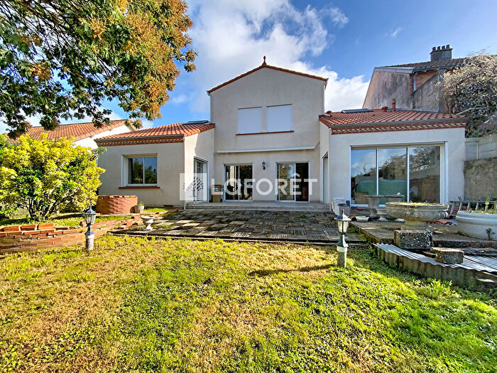 Maison à vendre - Cholet, Leclerc - 8 pièces - 4 chambres