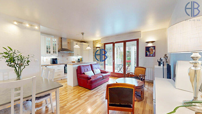 Appartement à vendre - Noisy-le-Sec, Cité des Fleurs - 3 pièces - 2 chambres