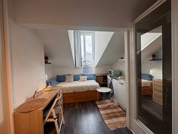 Appartement à louer - Courbevoie - 1 pièce