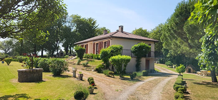 Maison à vendre - Lamothe-Cassel - 7 pièces - 4 chambres