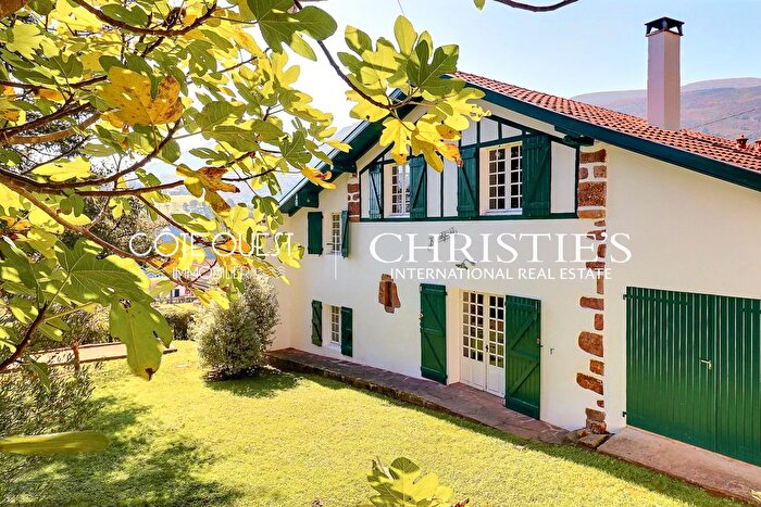 Maison à vendre - Itxassou - 7 pièces - 7 chambres