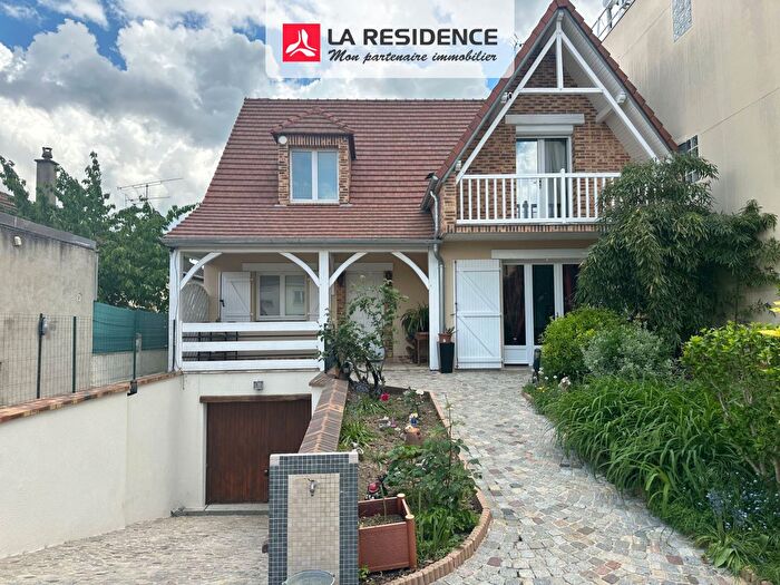 Pierrefitte-sur-Seine : Maison 5 pièces à vendre