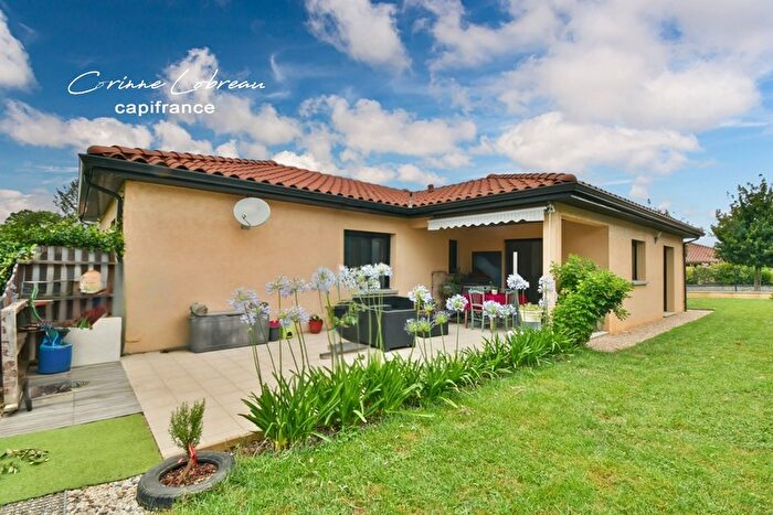 Maison à vendre - Saint-Julien-sur-Veyle - 5 pièces - 3 chambres