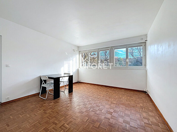 Appartement à louer - Vanves, Plateau de Vanves - 3 pièces - 2 chambres