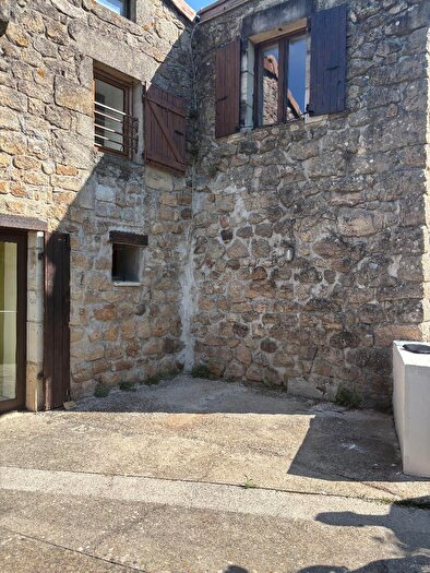Maison 3 pièces à louer à Pranles