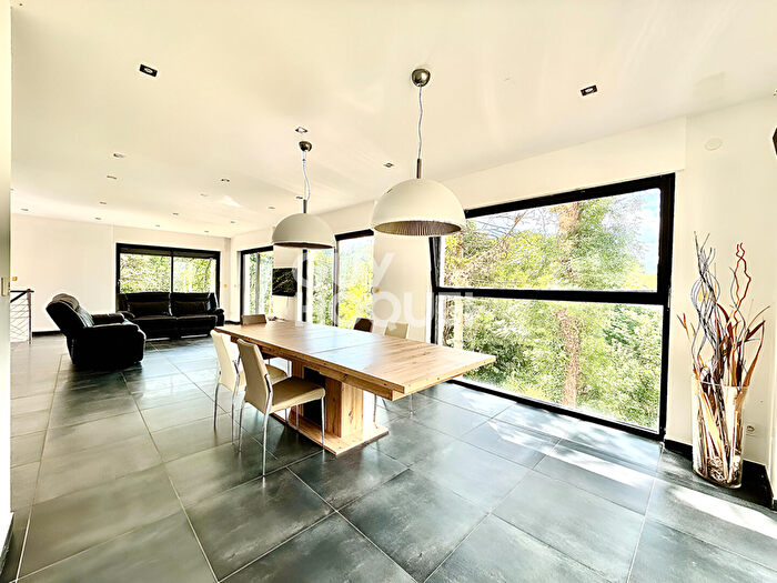 Maison à vendre - Fleurieu-sur-Saône - 5 pièces - 4 chambres