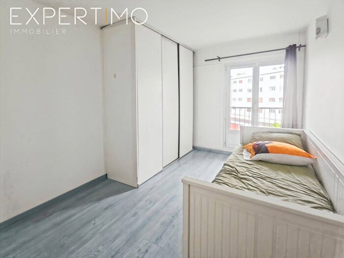 Appartement 1 pièce à Les Graviers, Massy, à louer
