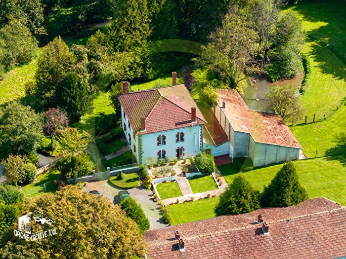 Maison à vendre - Lacroix-sur-Meuse - 8 pièces - 5 chambres