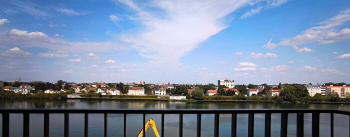 Choisy-le-Roi, Centre-ville, Parc Prairie, Hautes Bornes - Appartement 2 pièces à vendre
