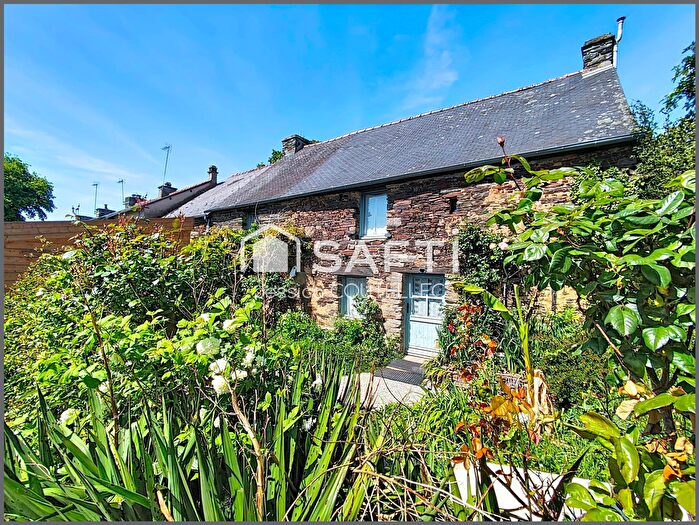 Maison 7 pièces à Loyat, à vendre