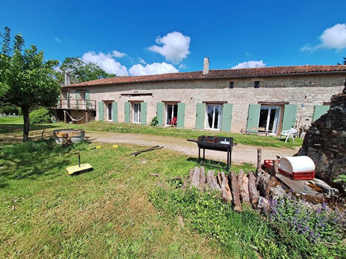 Maison 12 pièces à vendre à Lizant