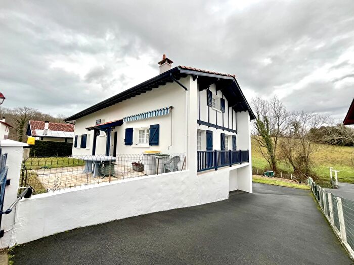 Maison à vendre - Urrugne - 6 pièces - 4 chambres