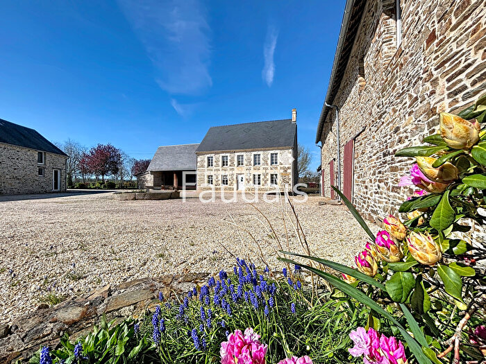 Maison à vendre - Villers-Bocage - 5 pièces - 4 chambres