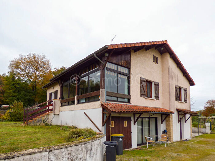 Maison 7 pièces à Voulême, à vendre