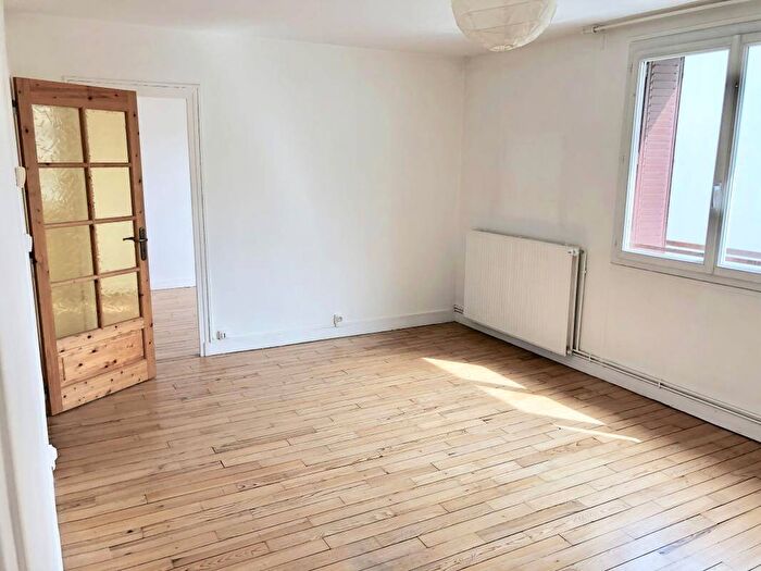 Appartement à louer - Les Lycées-La Forêt-Le Château, Chantilly - 4 pièces - 3 chambres