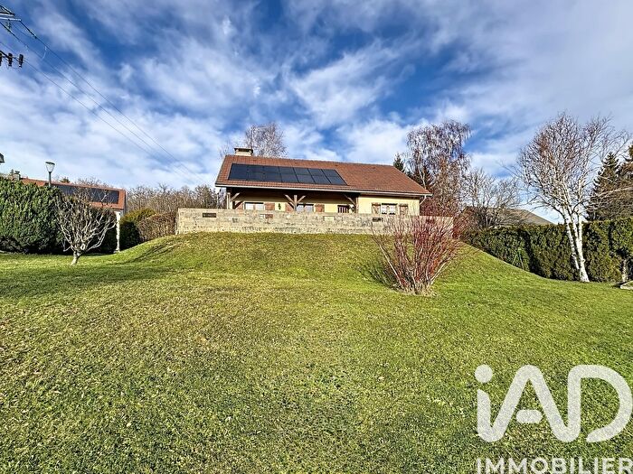 Maison à vendre - La Chaux-du-Dombief - 6 pièces - 4 chambres