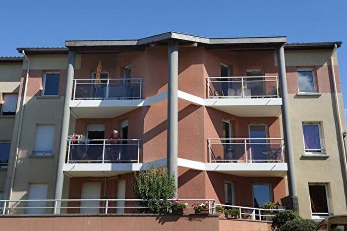 Saint-Laurent-de-Chamousset : Appartement 3 pièces à louer