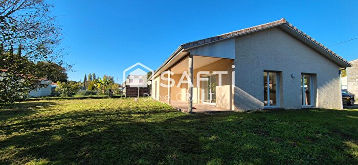 Maison à vendre - La Clisse - 4 pièces - 3 chambres