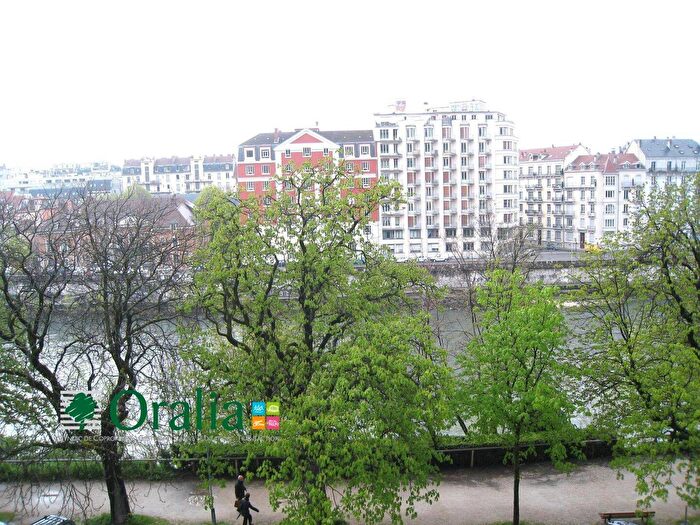 Appartement à louer - Saint Laurent, Grenoble - 1 pièce