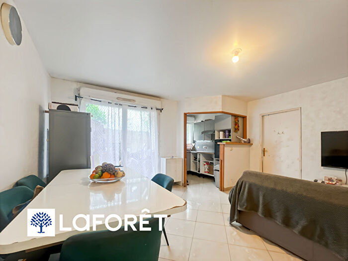 Grigny, Centre-ville, Blanc Manteaux - Appartement 3 pièces à vendre
