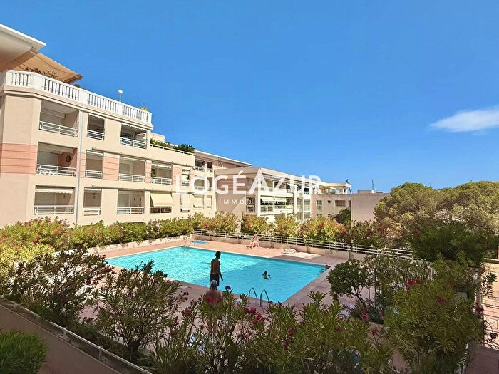 Gabelle-Courcettes-Les Clos, Vallauris : Appartement 2 pièces à louer