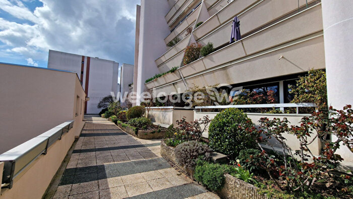 Appartement à vendre - Élancourt, Le Gandouget, Les Arbres, Les Coudrays - 7 pièces - 5 chambres