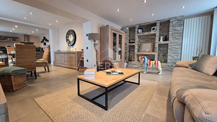 Maison à vendre - Grisy-Suisnes - 6 pièces - 4 chambres