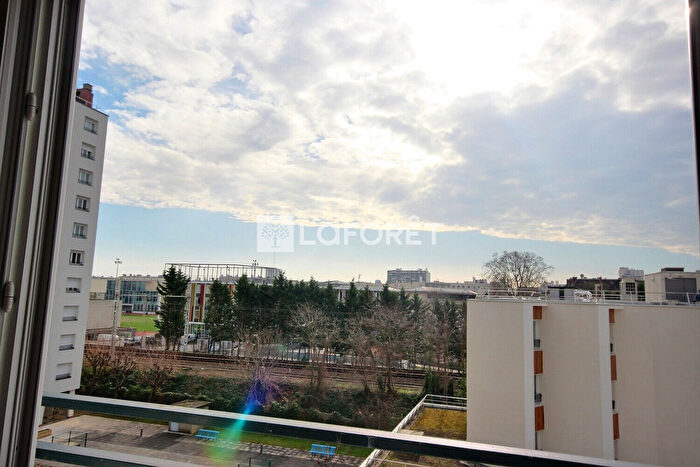 Appartement à vendre - Courbevoie, Marceau République - 3 pièces - 2 chambres