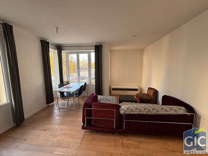 Appartement à louer - Saint Jean, Caen - 3 pièces - 2 chambres