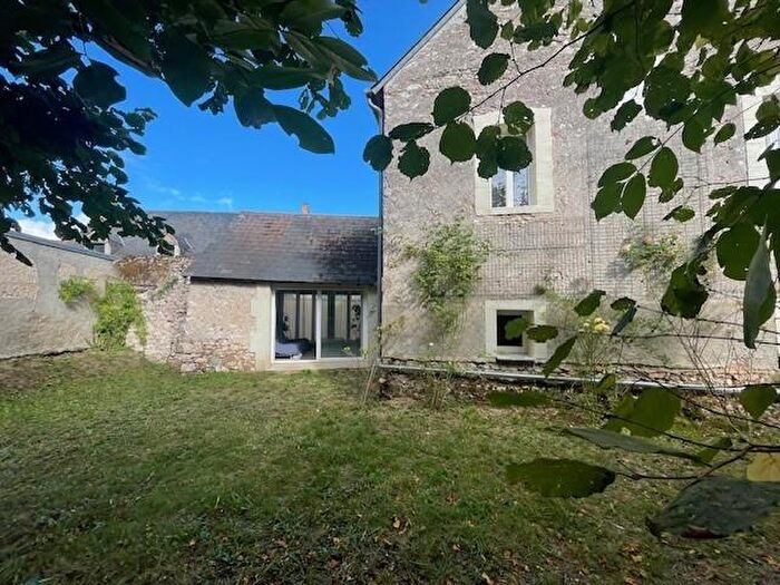 Maison à vendre - Saint-Claude-de-Diray - 6 pièces - 3 chambres