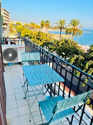 Cros de Cagnes-Le Village du Cros, Cagnes-sur-Mer : Appartement 3 pièces à louer