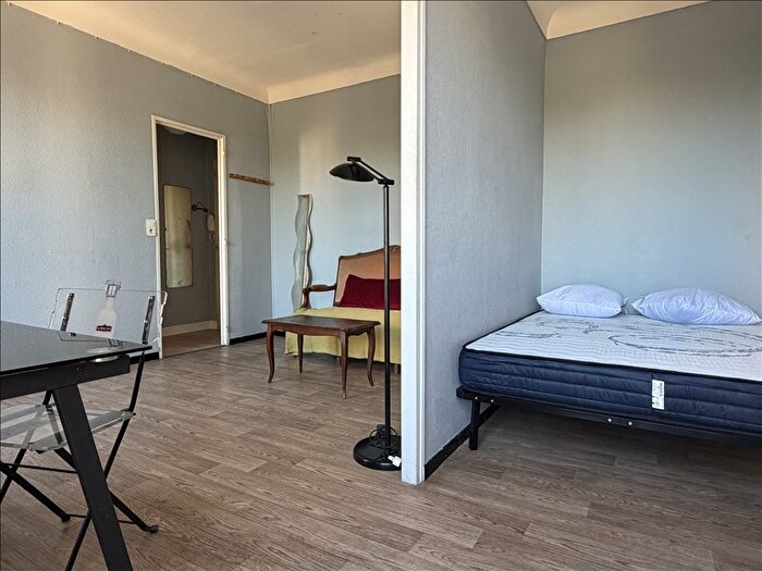 Appartement 1 pièce à Nîmes, Jean Jaurès, à louer