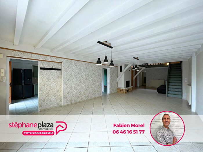 Maison 6 pièces à Ravilloles, à vendre