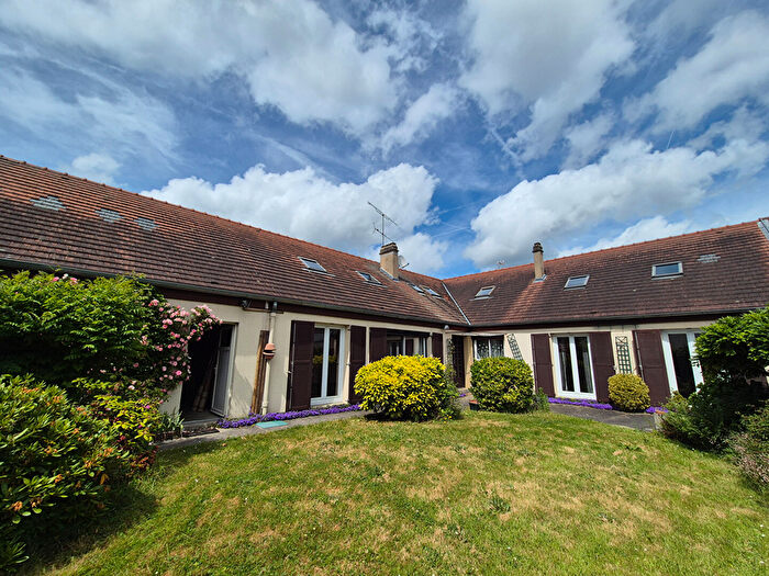 Maison à vendre - Rambouillet, Villeneuve, Hippodrome - 6 pièces - 4 chambres