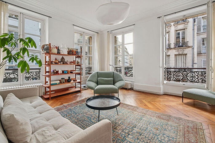 Appartement 4 pièces à vendre à Paris 7ème, Saint-Thomas d'Aquin, Bac, Musée d'Orsay