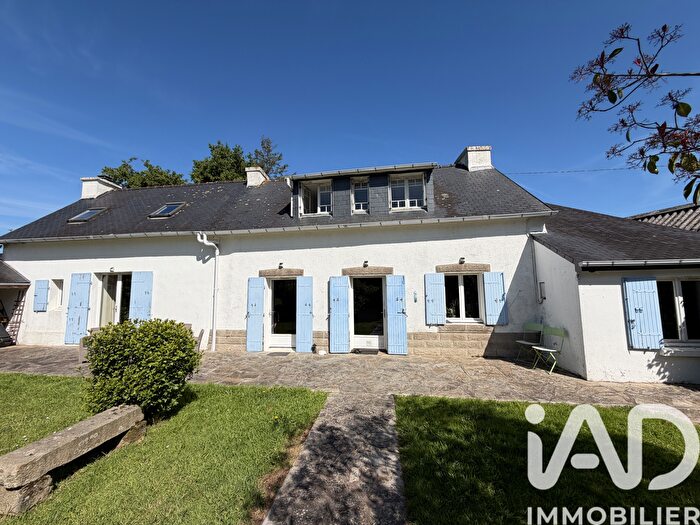 Châteauneuf-du-Faou : Maison 5 pièces à vendre