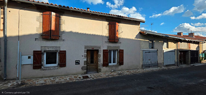 Maison 4 pièces à Saint-Maurice-des-Lions, à vendre