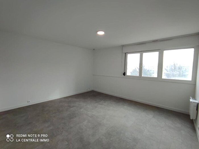 Appartement à louer - Croix Luizet, Villeurbanne - 1 pièce