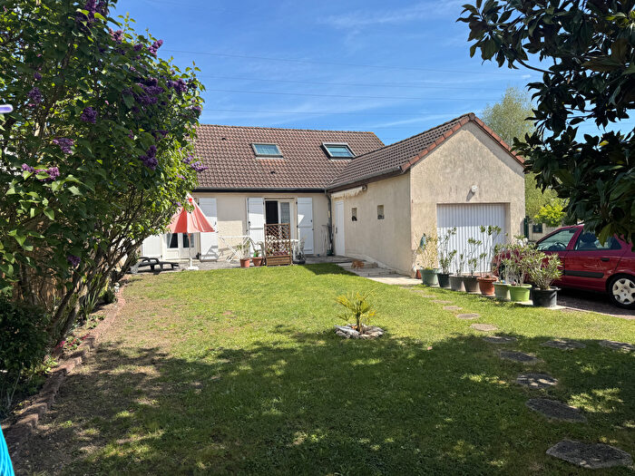 Semoy : Maison 5 pièces à vendre