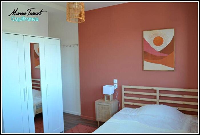 Appartement à louer - Cheminots-Acacias-Faubourg de Lille, Valenciennes - 1 pièce