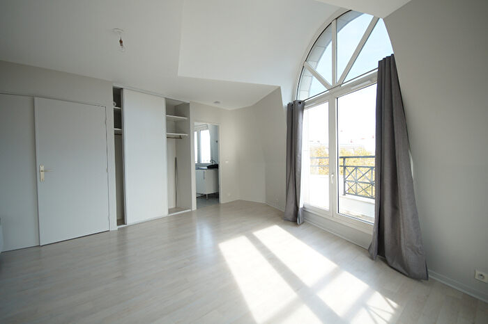 Appartement 1 pièce à La Garenne-Colombes, Centre Nord, Gare, Mairie, à louer
