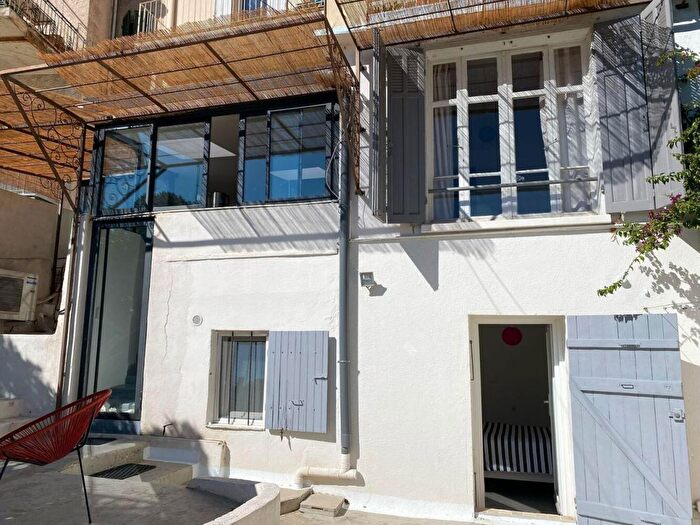 Appartement à louer - Marseille e , Bompard - 4 pièces - 3 chambres