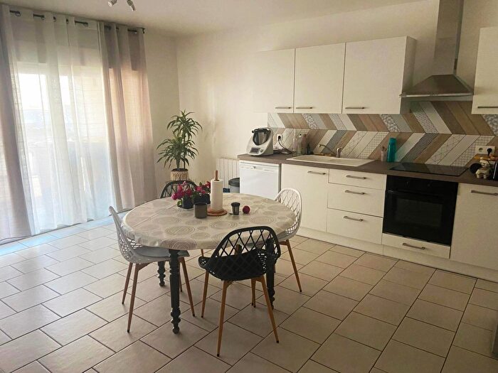 Maison à vendre - Ruelle-sur-Touvre - 4 pièces - 2 chambres