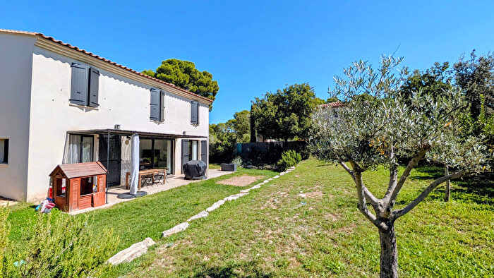 Éguilles : Maison 5 pièces à louer