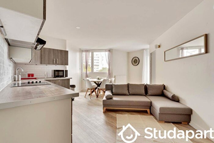 Appartement à louer - Butte Montceleux, Sevran - 1 pièce - 2 chambres